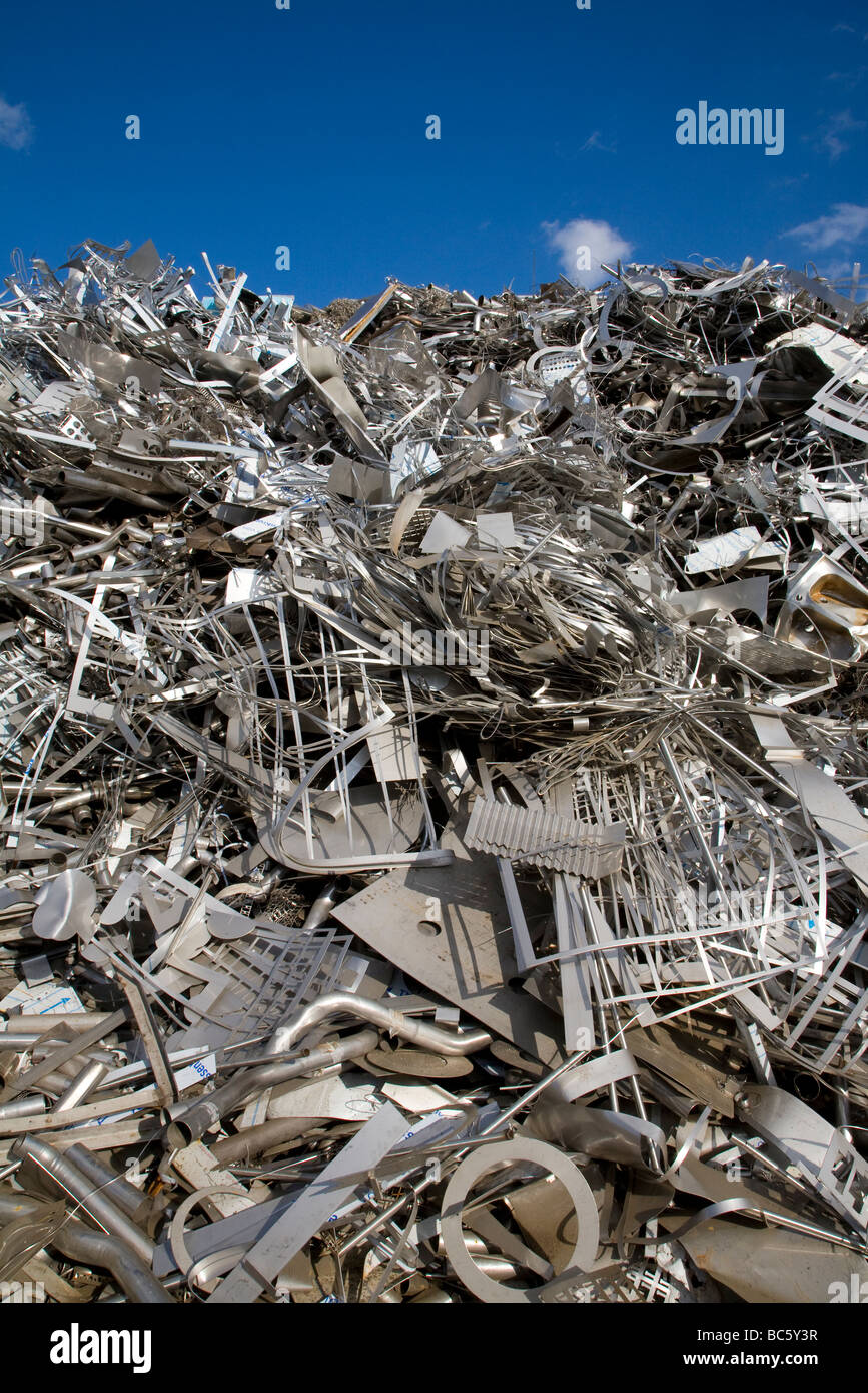 Landfill site, Scrap metal Stock Photo - Alamy