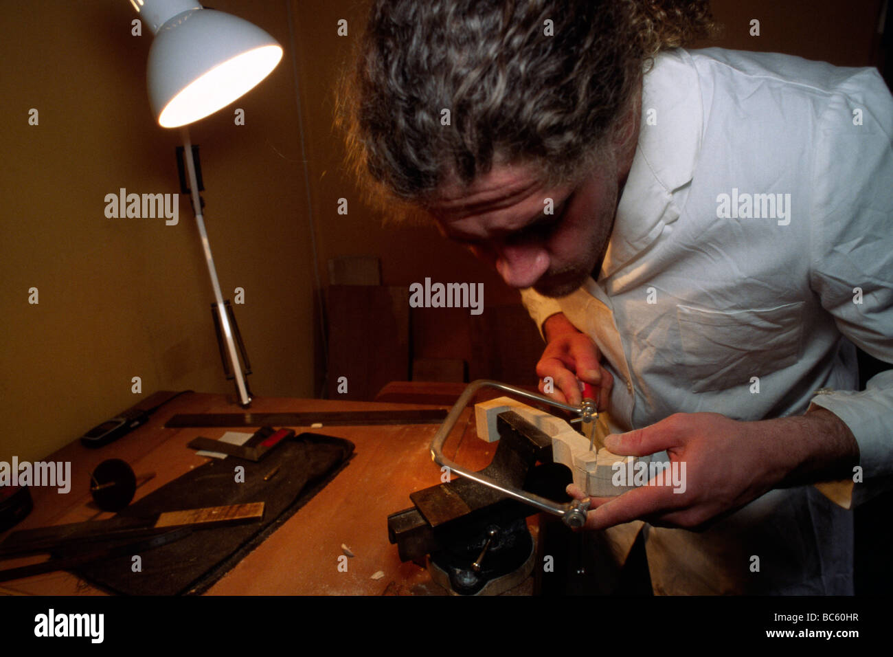 Cremona violin makers hi-res stock photography and images - Alamy