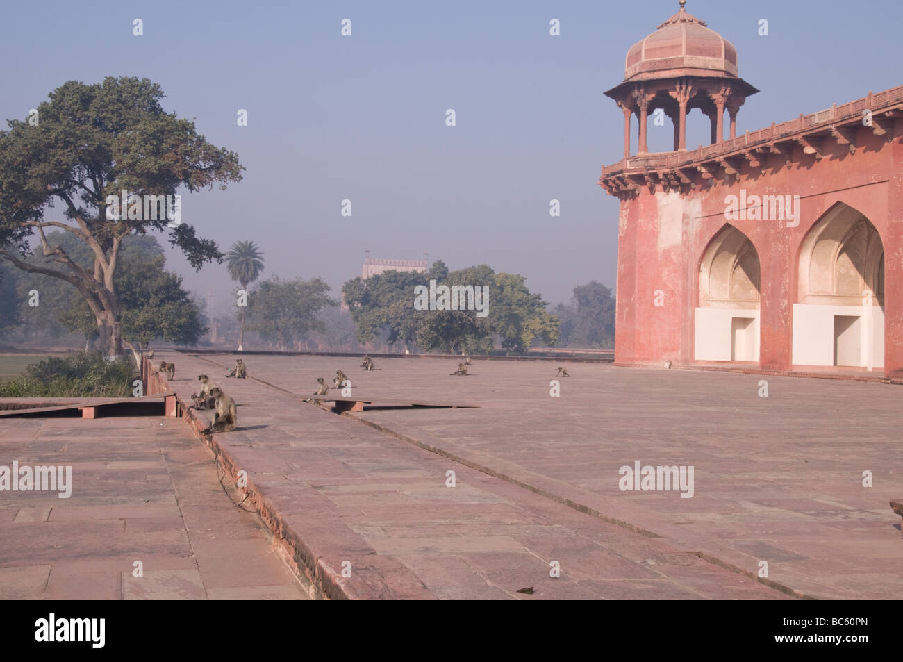 Akbar's Tomb, Sikandra, Uttar Pradesh, India Stock Photo - Alamy