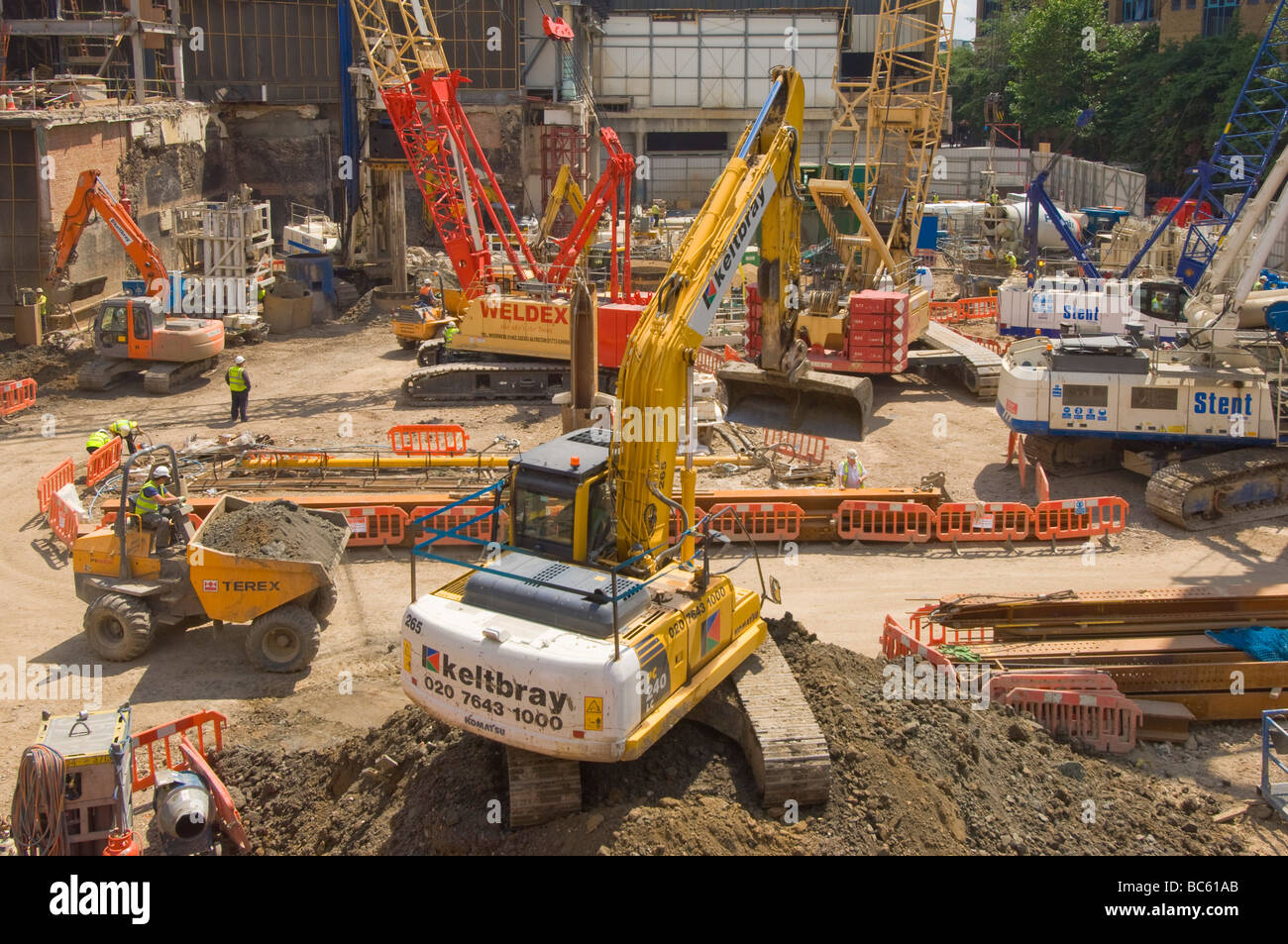 The place under construction shard hi-res stock photography and images ...