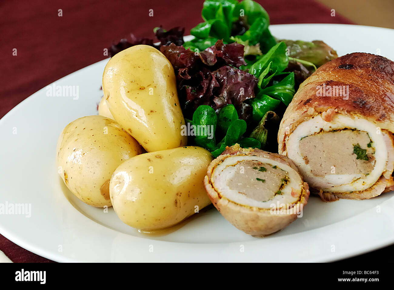 Chicken roulade hi-res stock photography and images - Alamy