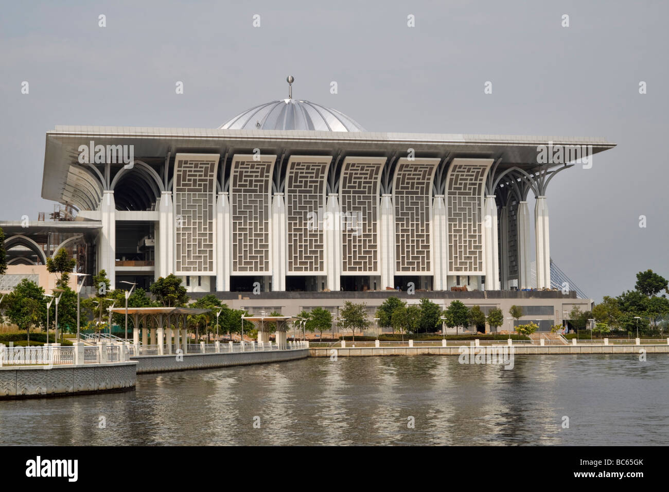 Steel Mosque, Putrajaya, Malaysia Stock Photo - Alamy