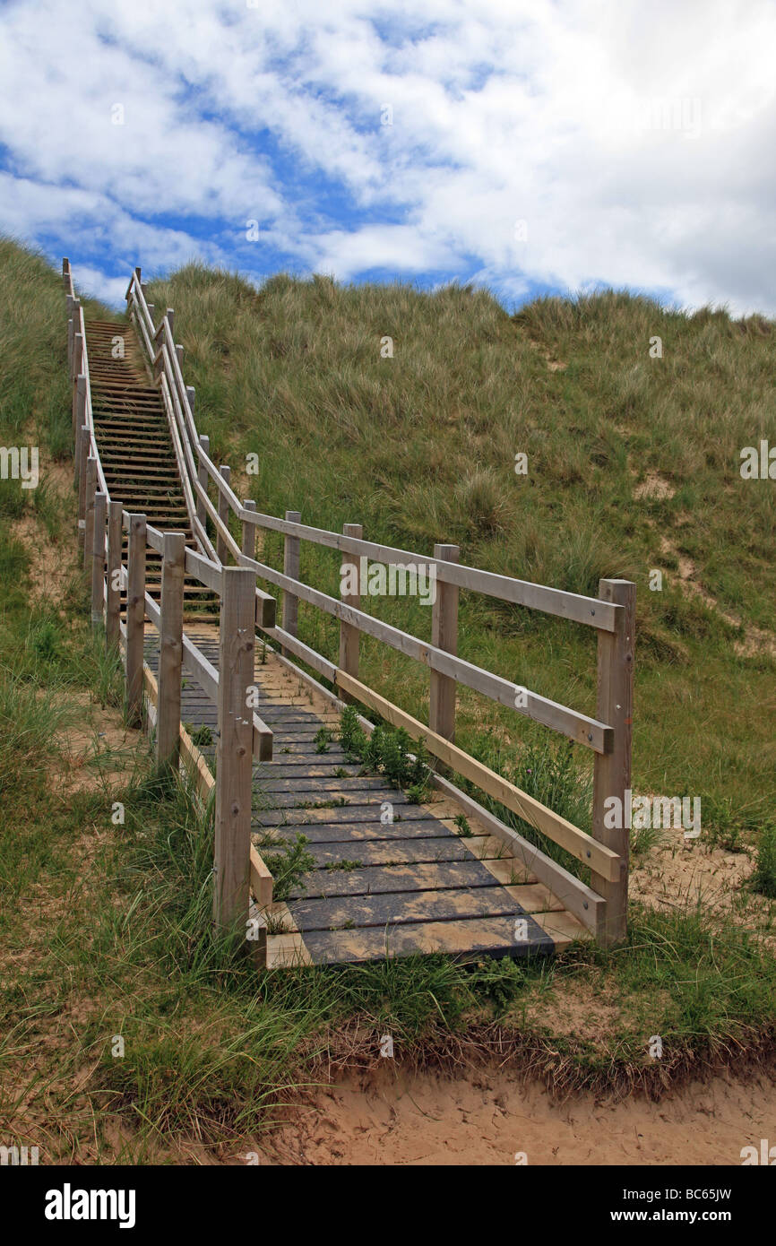 board walk over sand dunes Stock Photo - Alamy