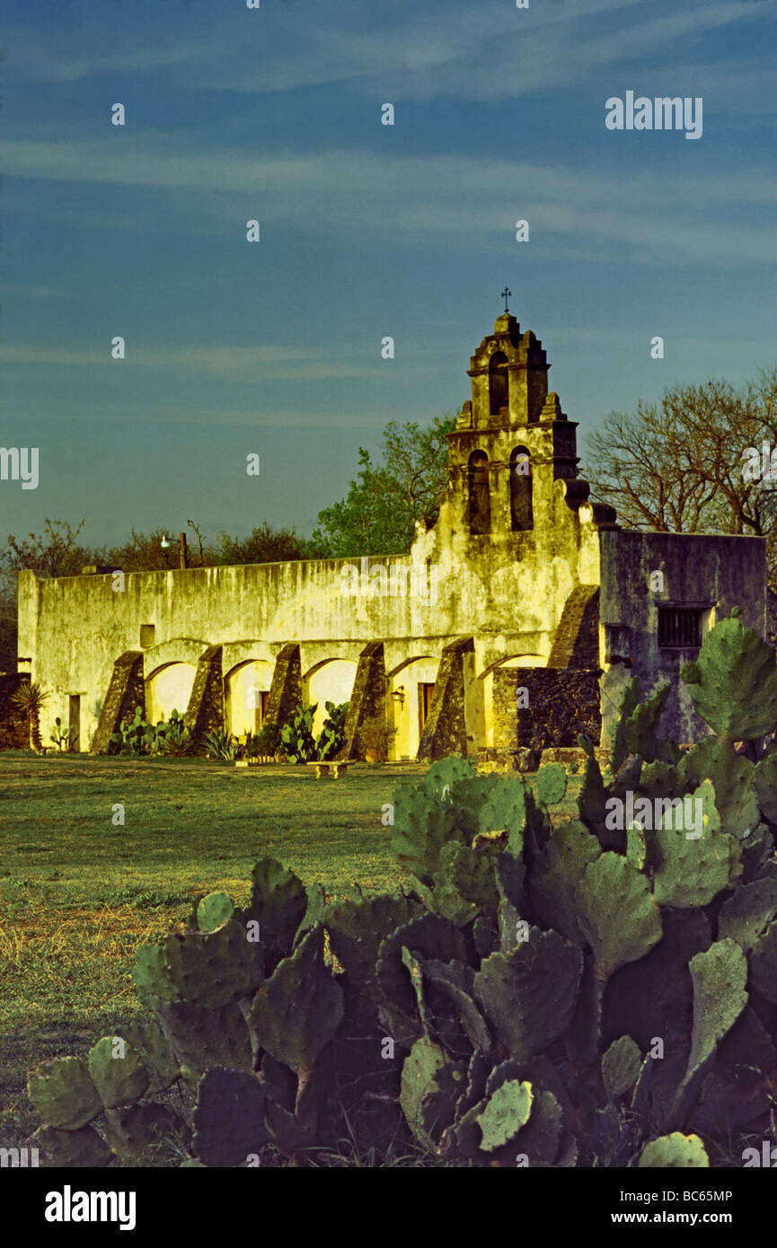 Mission San Juan Capistrano in San Antonio Texas USA Stock Photo - Alamy Mission San Juan Capistrano in San Antonio Texas USA Stock Photo - Alamy