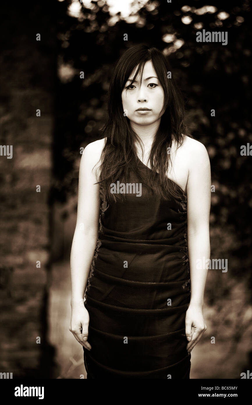 Dress standing outside hi-res stock photography and images - Alamy