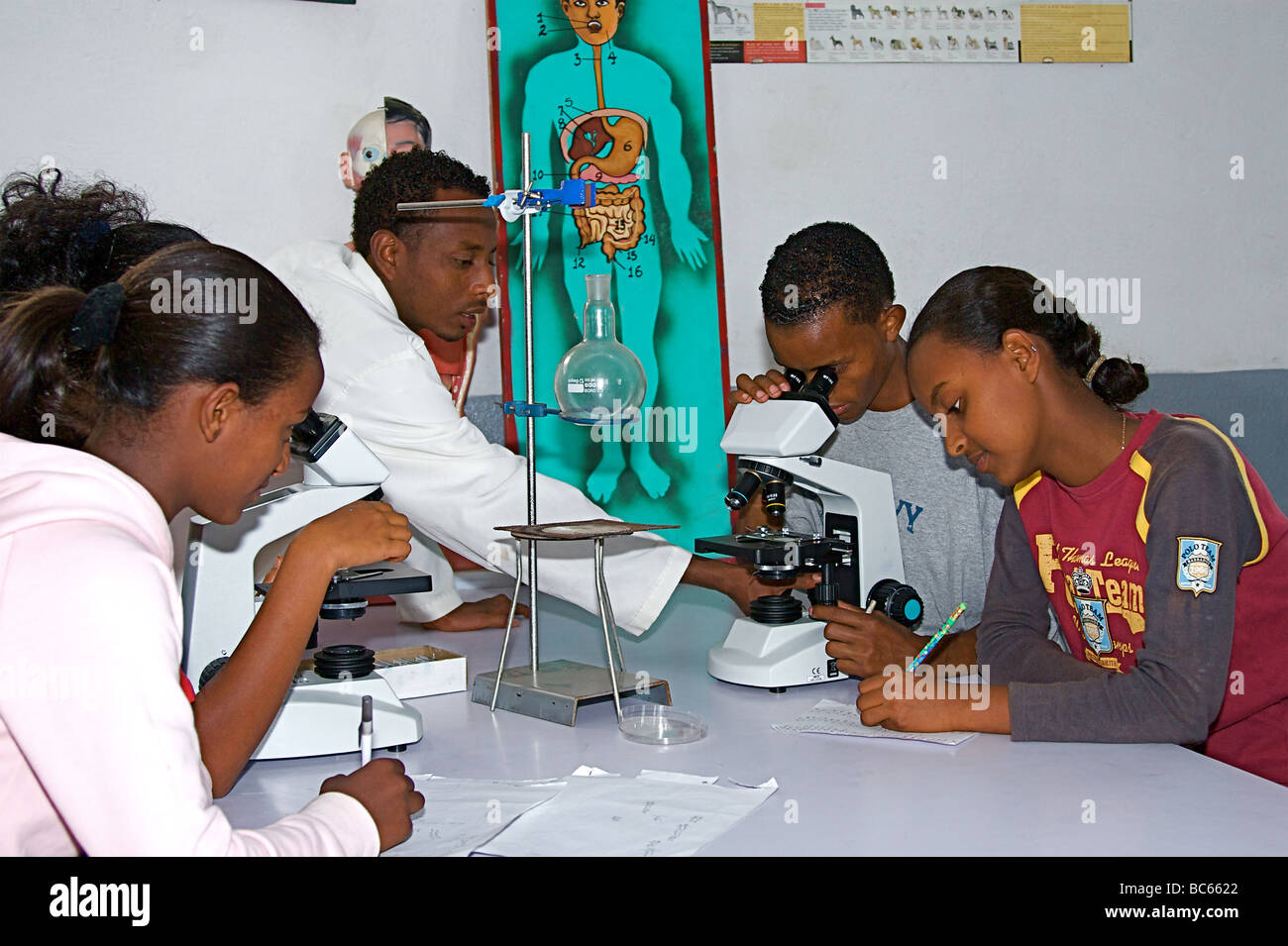 Ethiopian students in addis ethiopia hi-res stock photography and ...