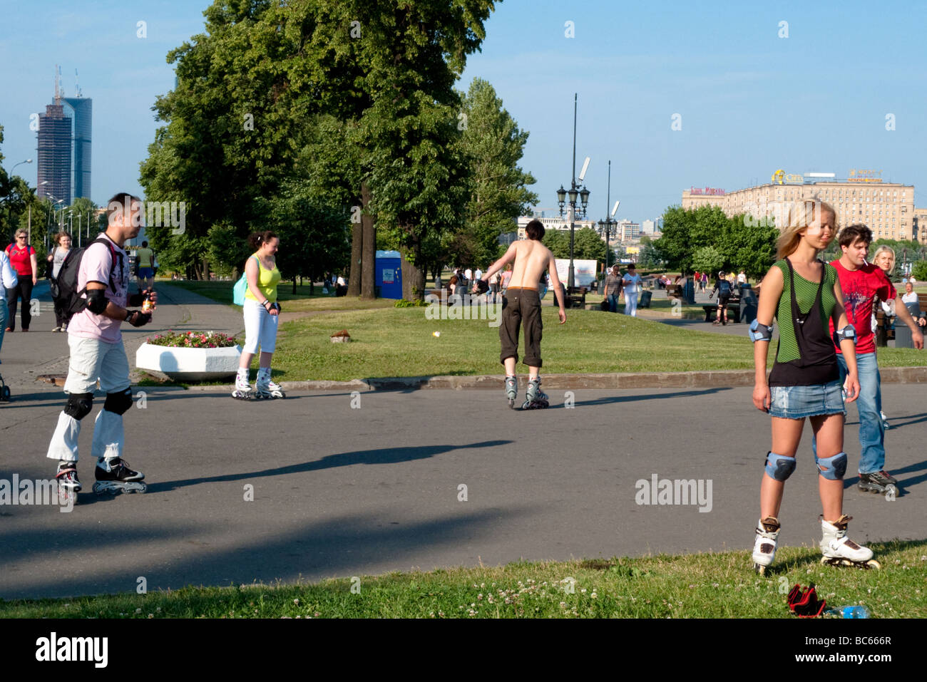 Inline skater skate park hi-res stock photography and images - Alamy