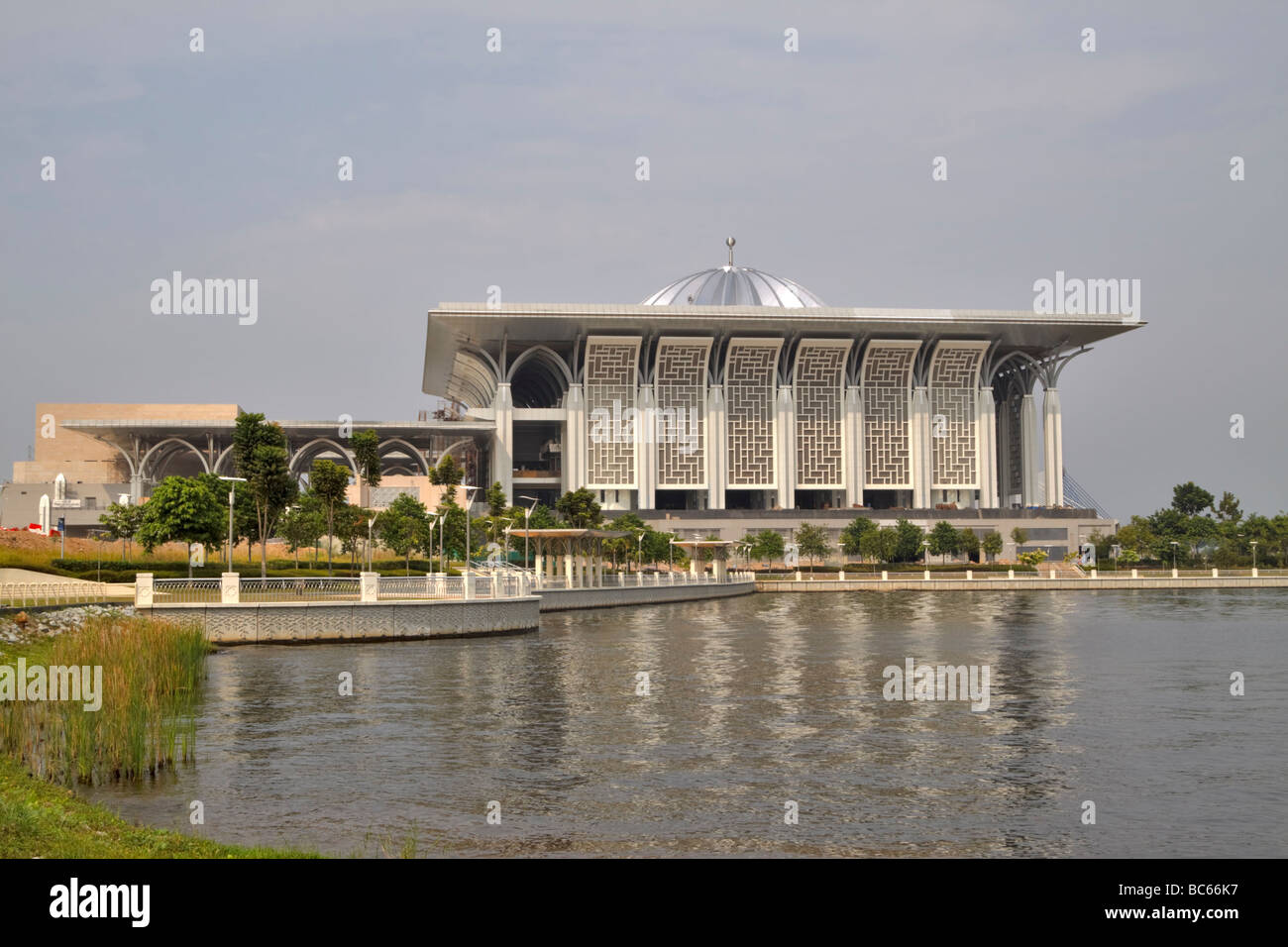 Steel Mosque, Putrajaya, Malaysia Stock Photo - Alamy