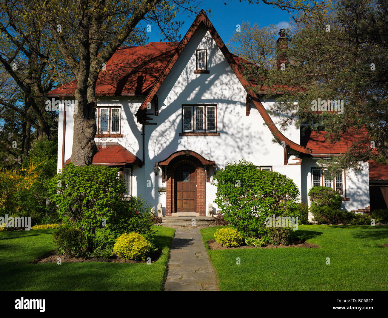Single family detached house hi-res stock photography and images - Alamy
