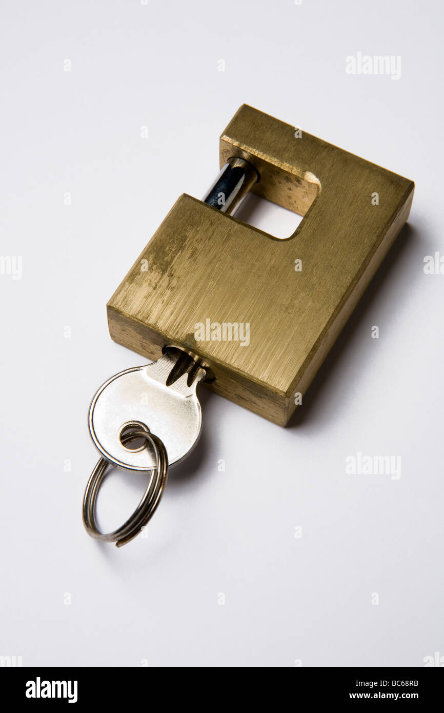 Padlock key hi-res stock photography and images - Alamy