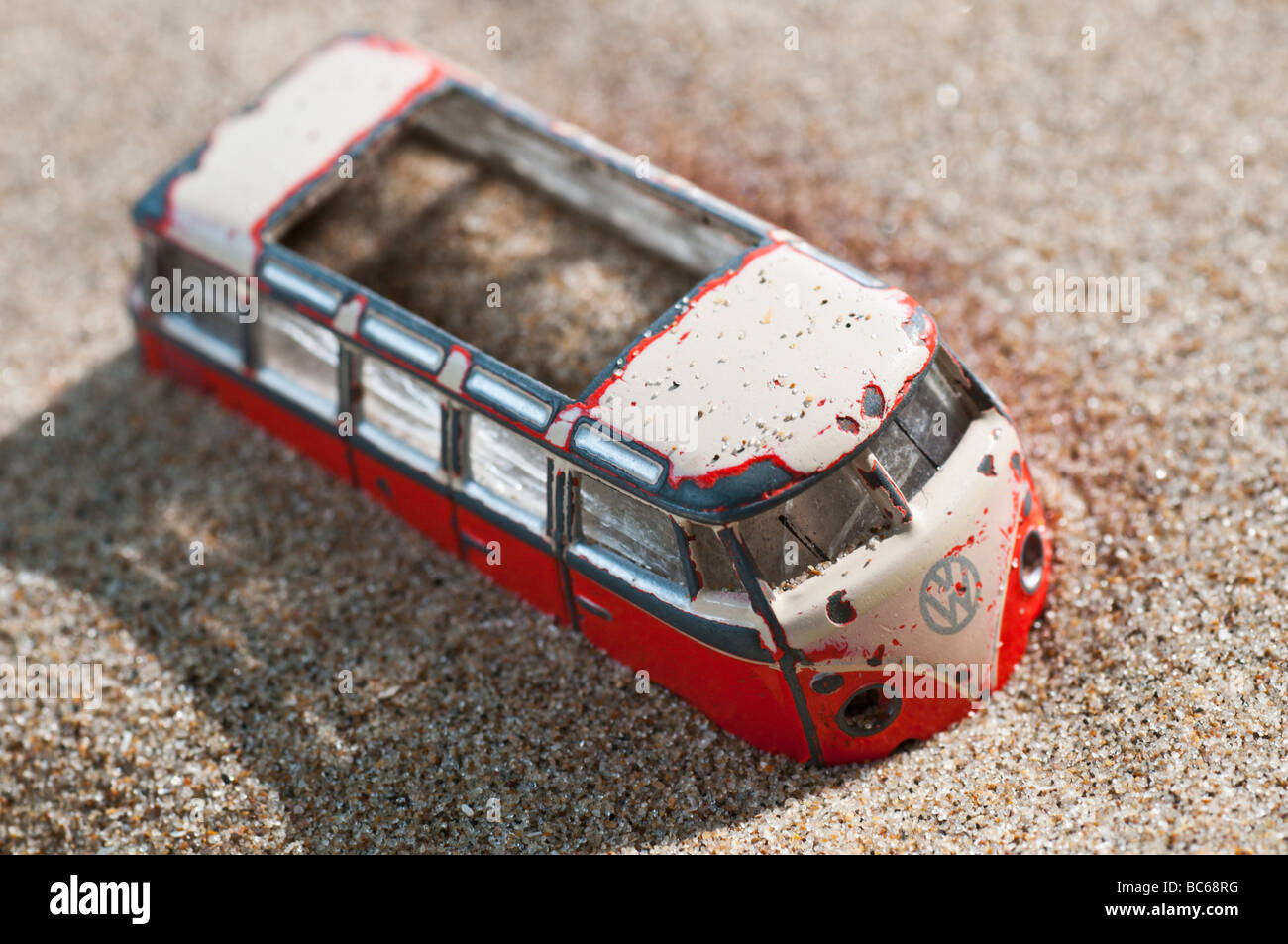 Vw bus beach hi-res stock photography and images - Alamy