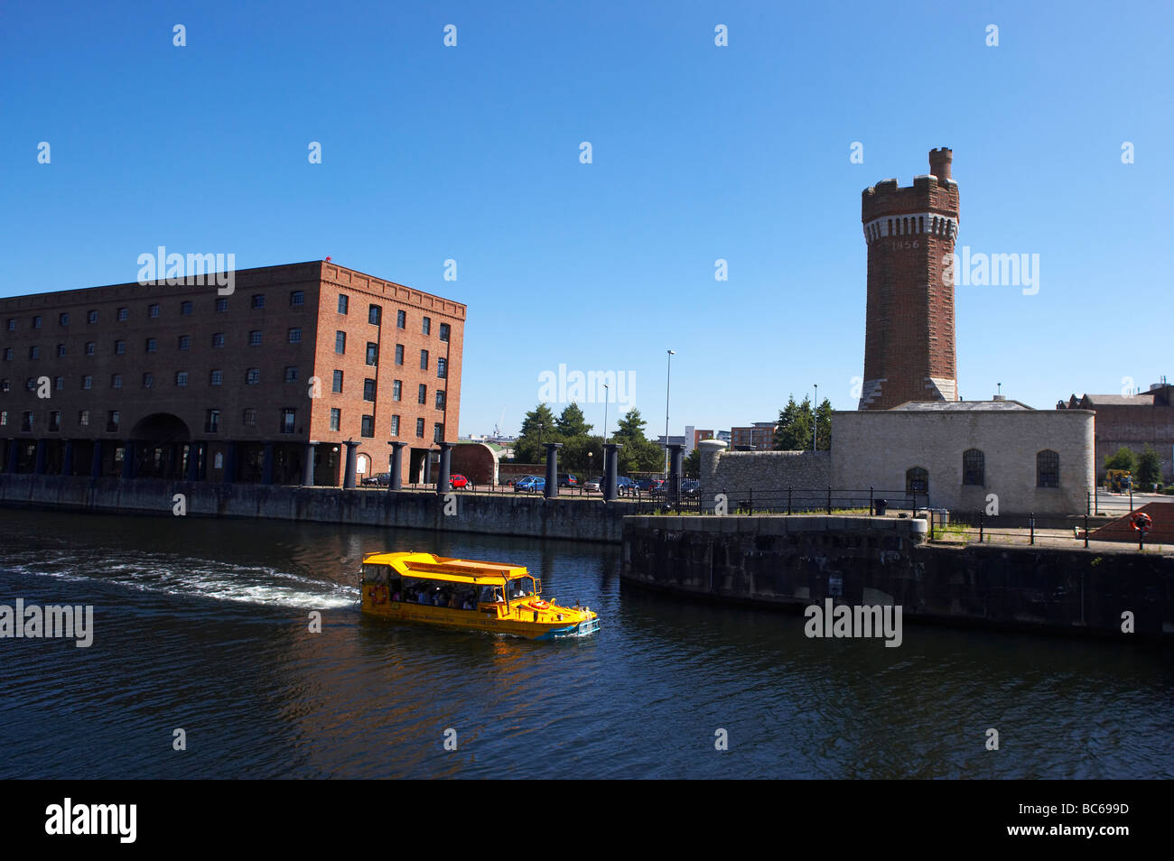 The liverpool duck hi-res stock photography and images - Alamy