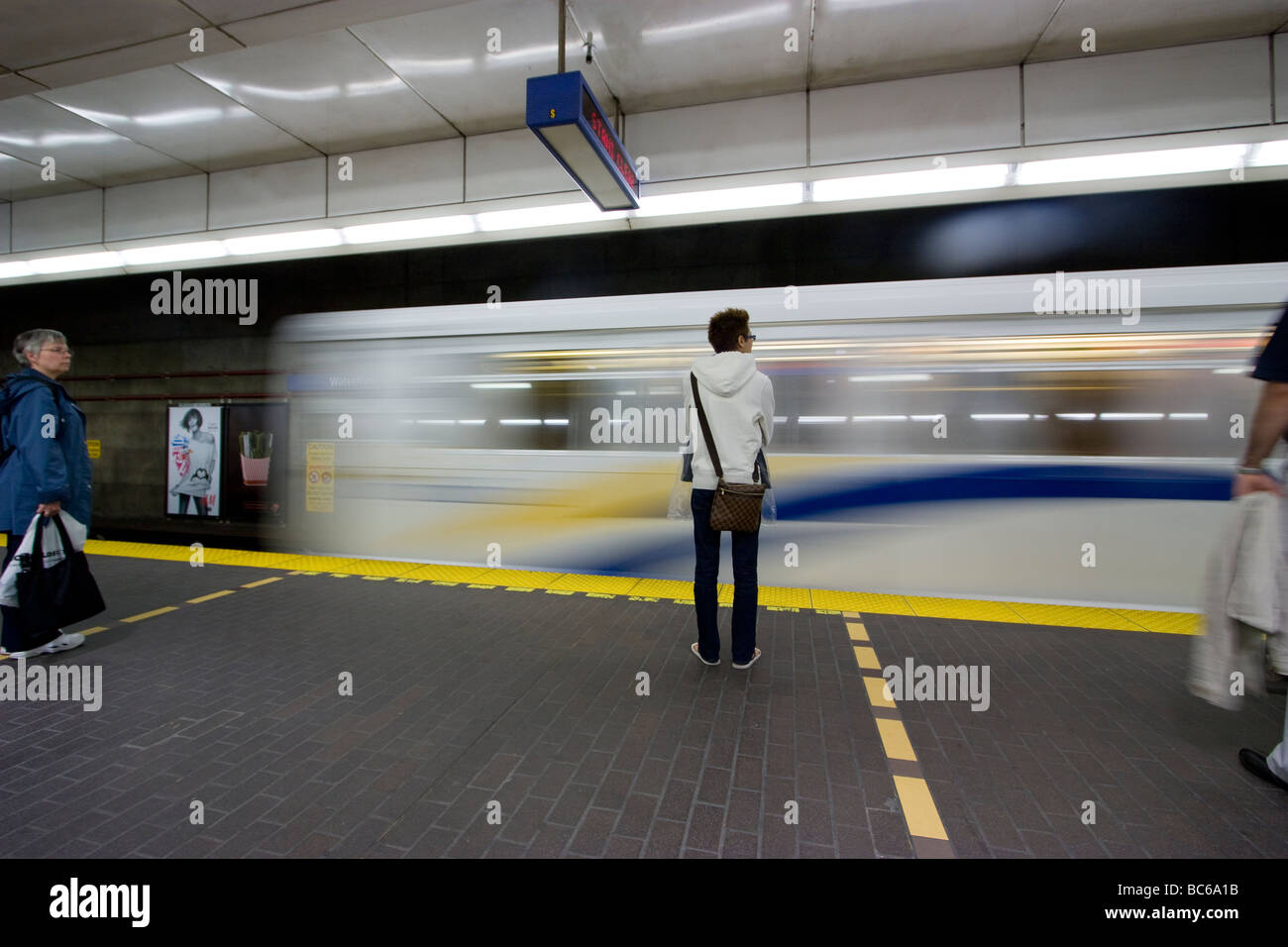 Vancouver waterfront station hi-res stock photography and images - Alamy