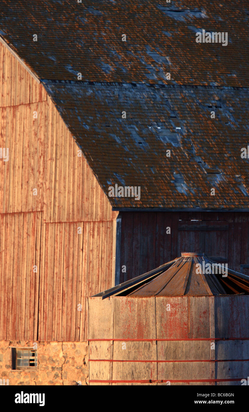 Barn granary hi-res stock photography and images - Alamy