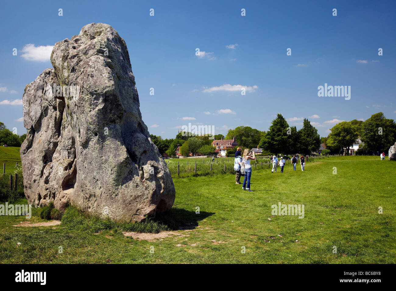 New stone age monument hi-res stock photography and images - Alamy