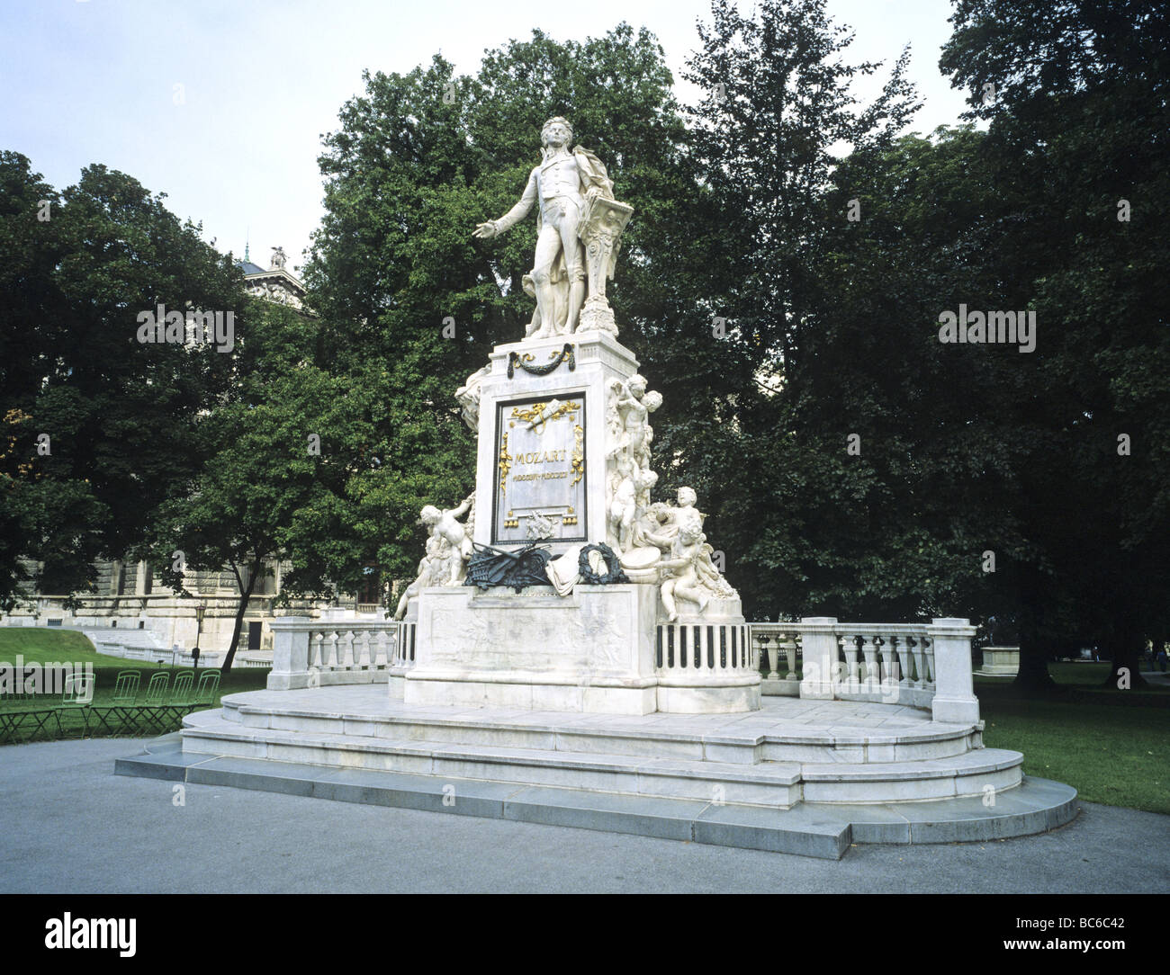 Mozart monument, Vienna, Austria Stock Photo - Alamy