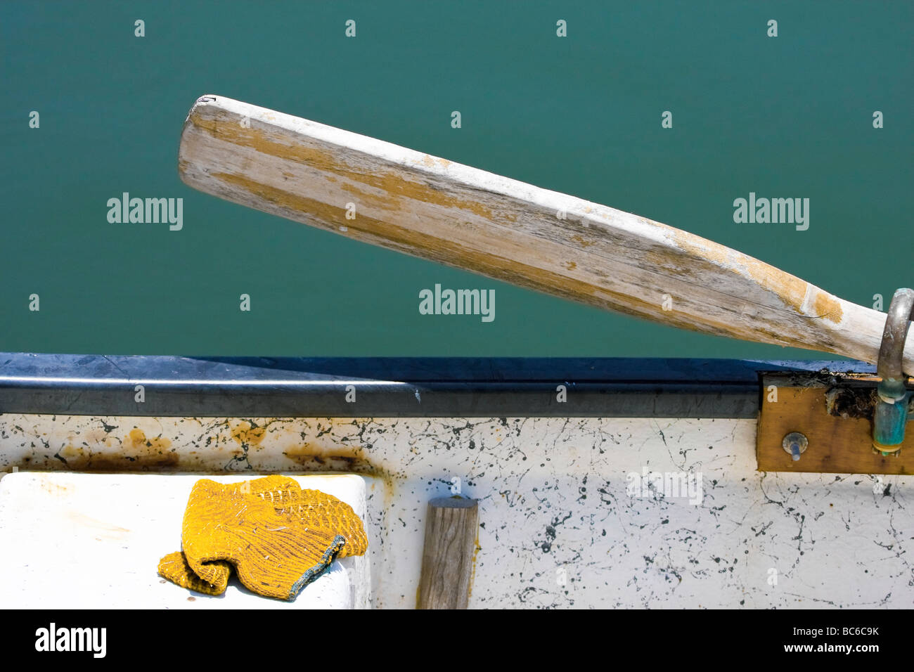 Closeup of rowboat oar Stock Photo - Alamy