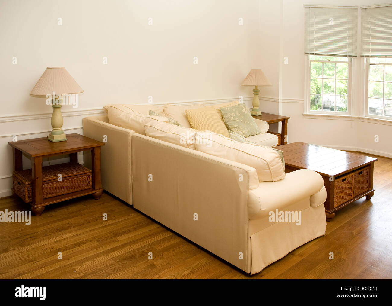 Room set hi-res stock photography and images - Alamy