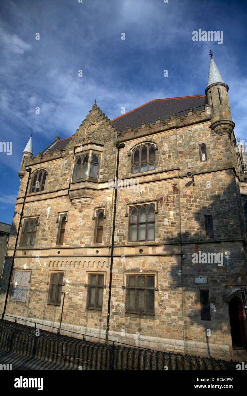 the headquarters of the apprentice boys of derry in the memorial hall ...