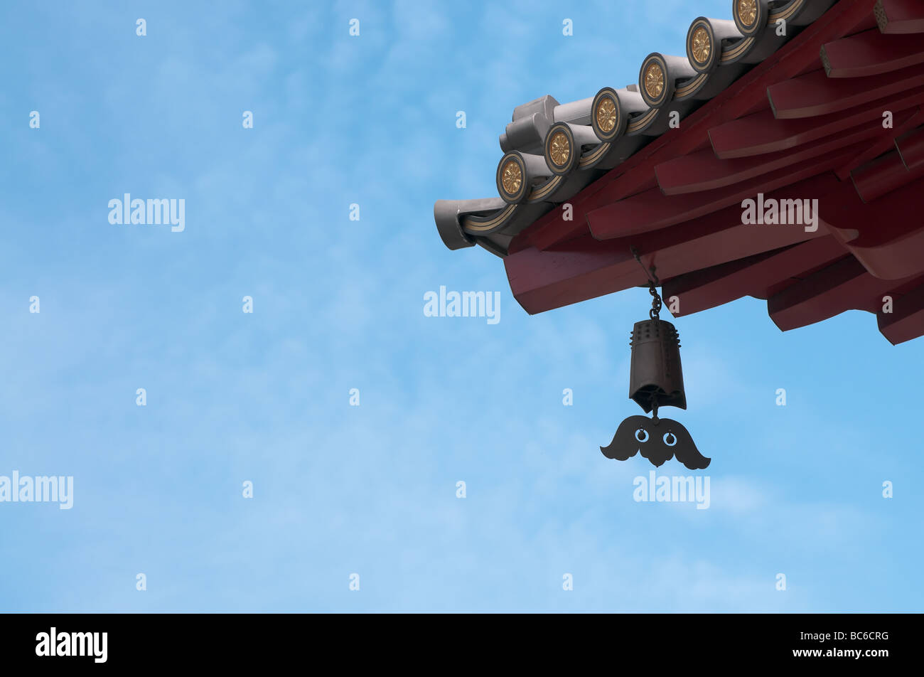 Temples corner hi-res stock photography and images - Alamy