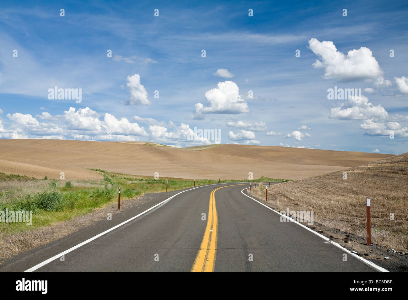 Washington state route 23 winding through the Palouse Stock Photo - Alamy