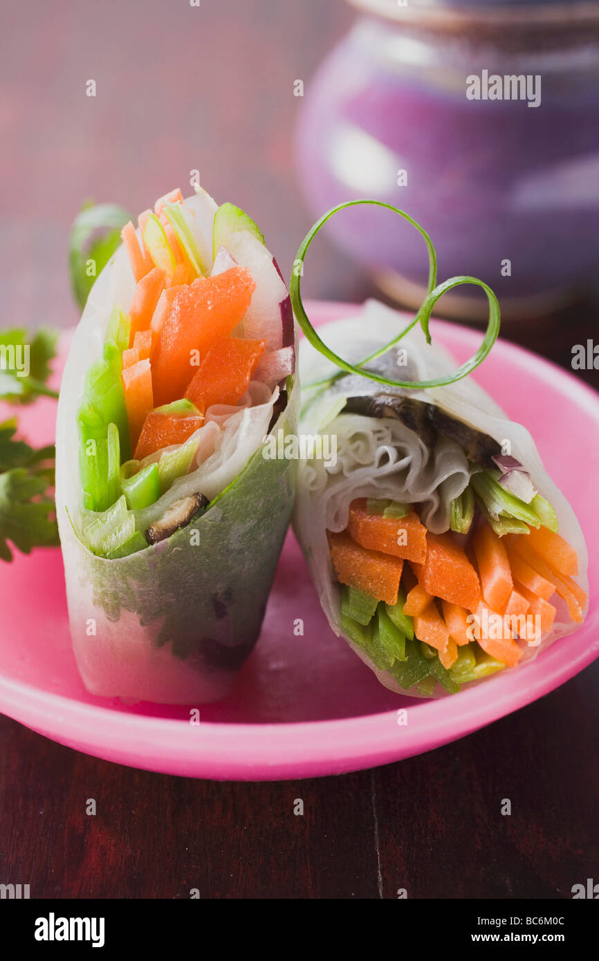 Vietnamese spring rolls with vegetable filling Stock Photo - Alamy
