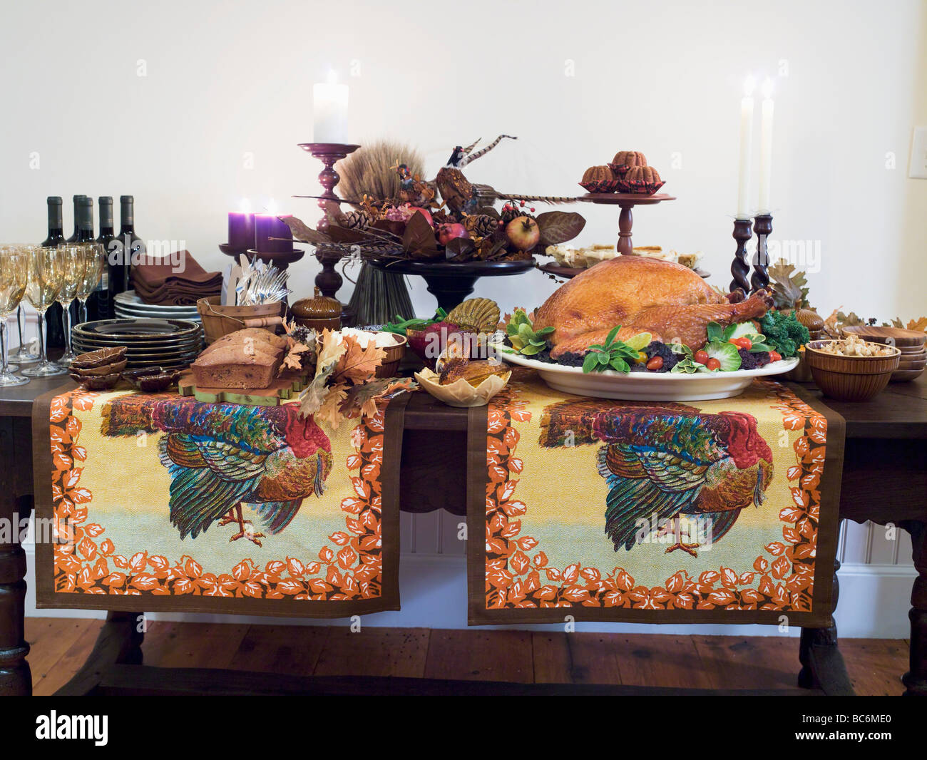 Thanksgiving buffet with stuffed turkey (USA Stock Photo - Alamy