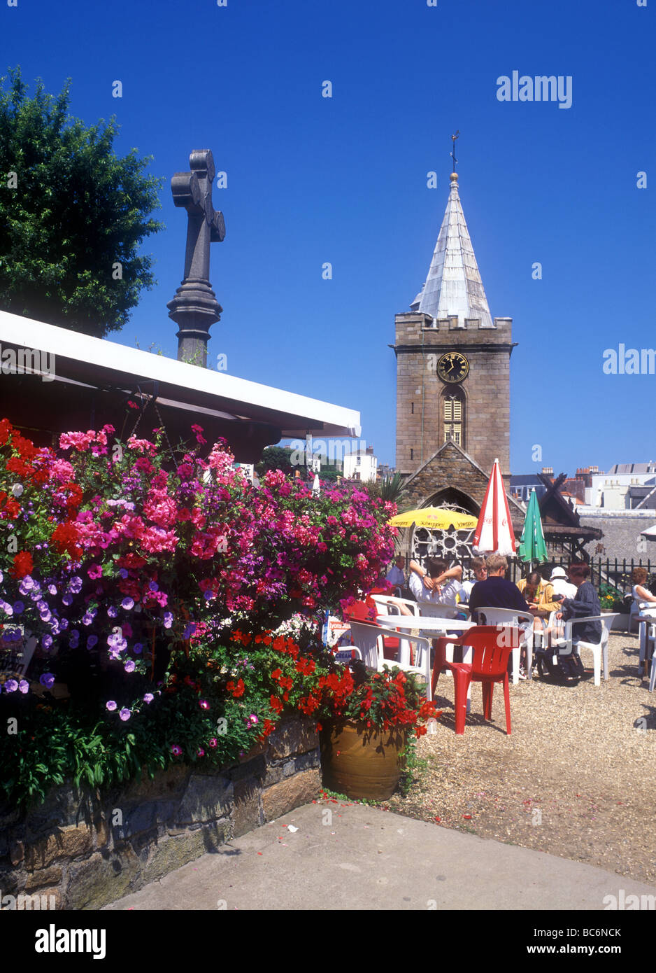 Guernsey st peter port cafe hi-res stock photography and images - Alamy