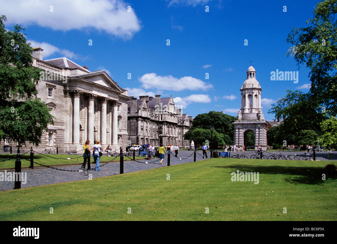 Dublin - Parliament Square, Trinity College Stock Photo - Alamy