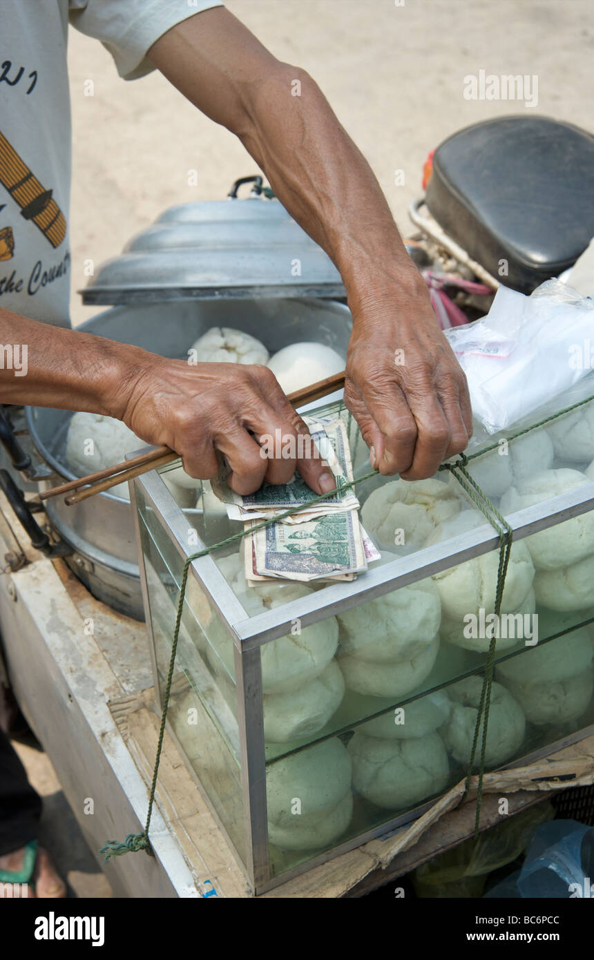 Paper money collecting hi-res stock photography and images - Alamy