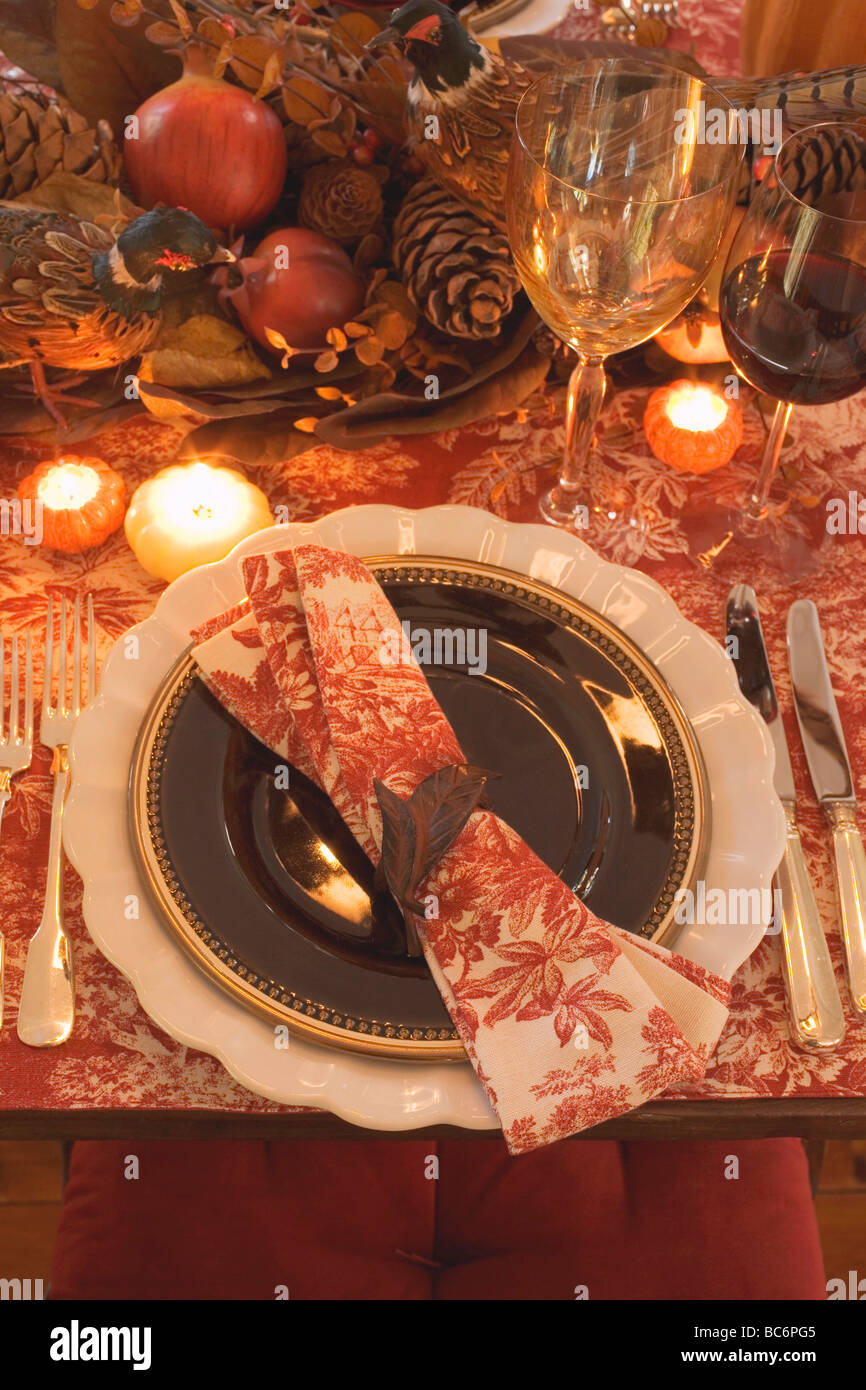 Birds eye place setting hi-res stock photography and images - Alamy