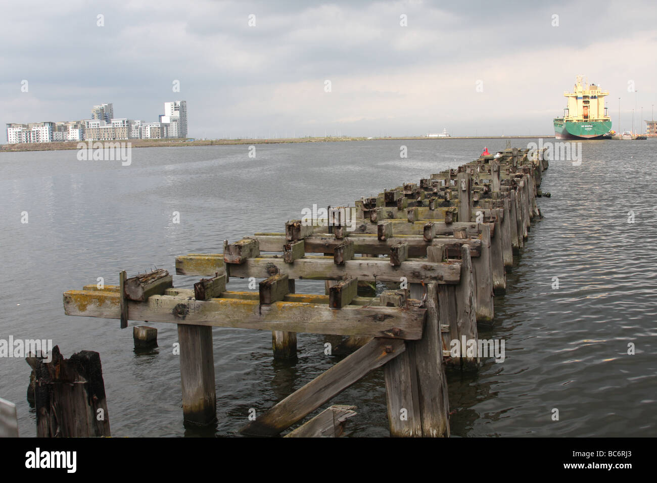 Old jetty at Leith, Edinburgh Stock Photo - Alamy