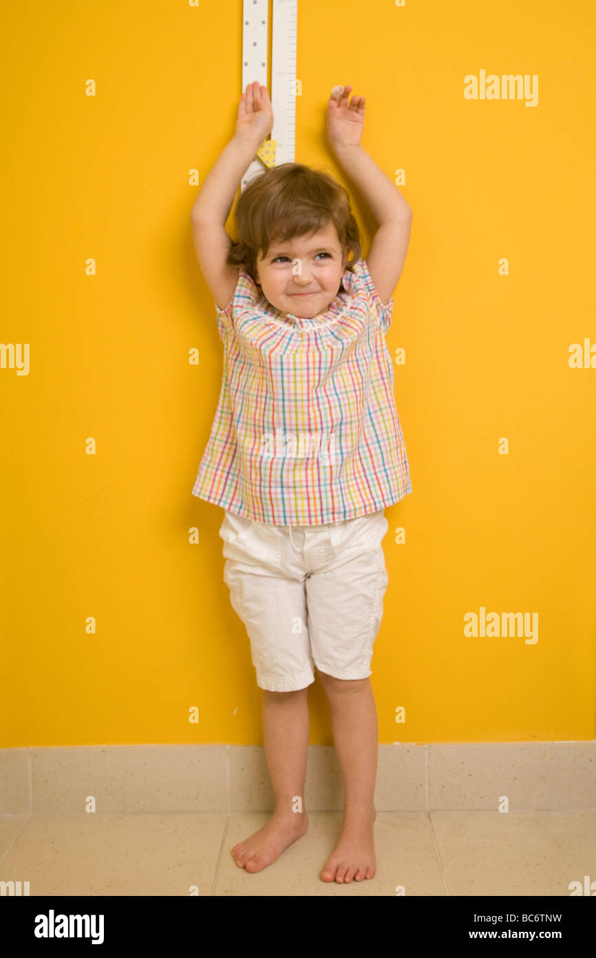 Measure height child wall hi-res stock photography and images - Alamy