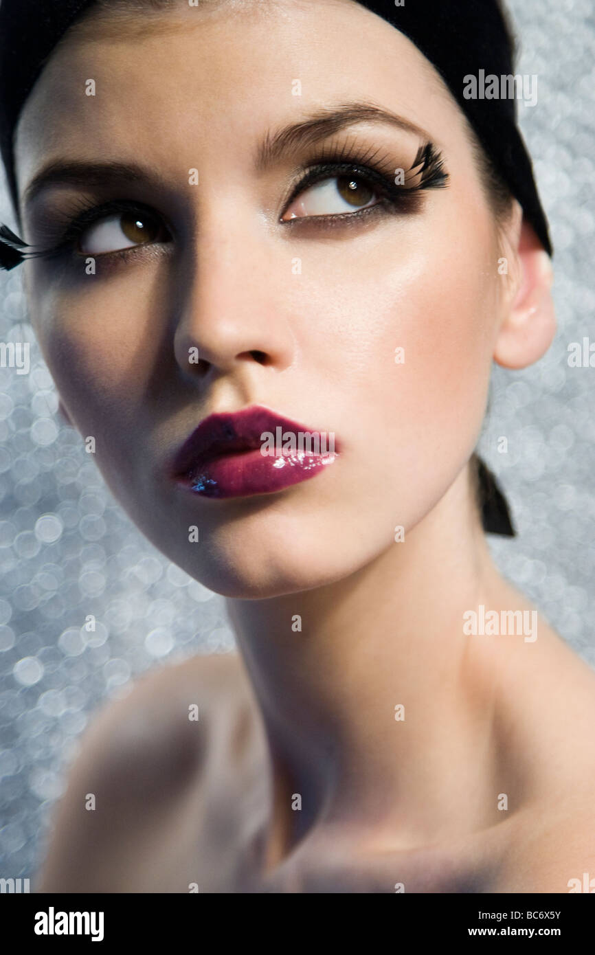 beauty woman looking up Stock Photo - Alamy