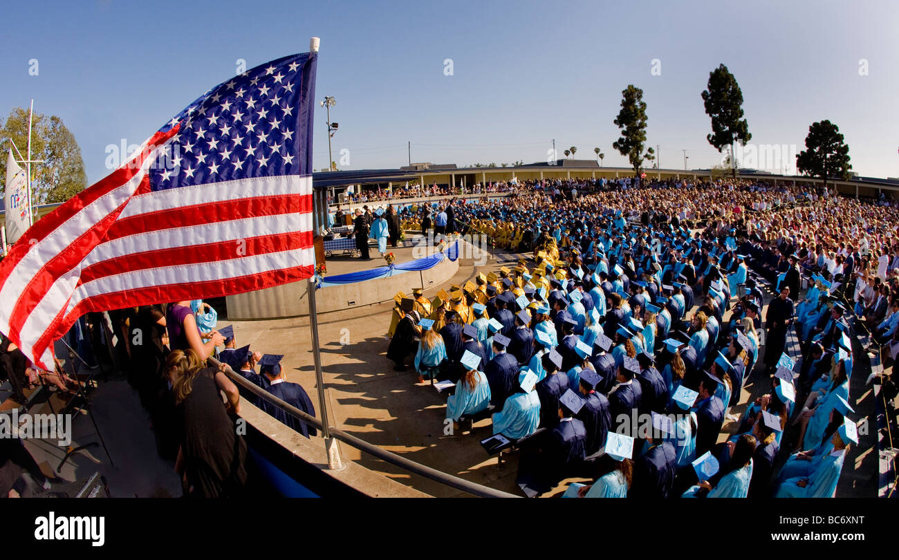 Graduating high school seniors hi-res stock photography and images - Alamy