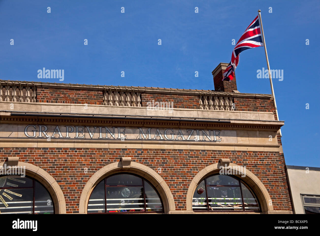 Union jack building uk hi-res stock photography and images - Alamy