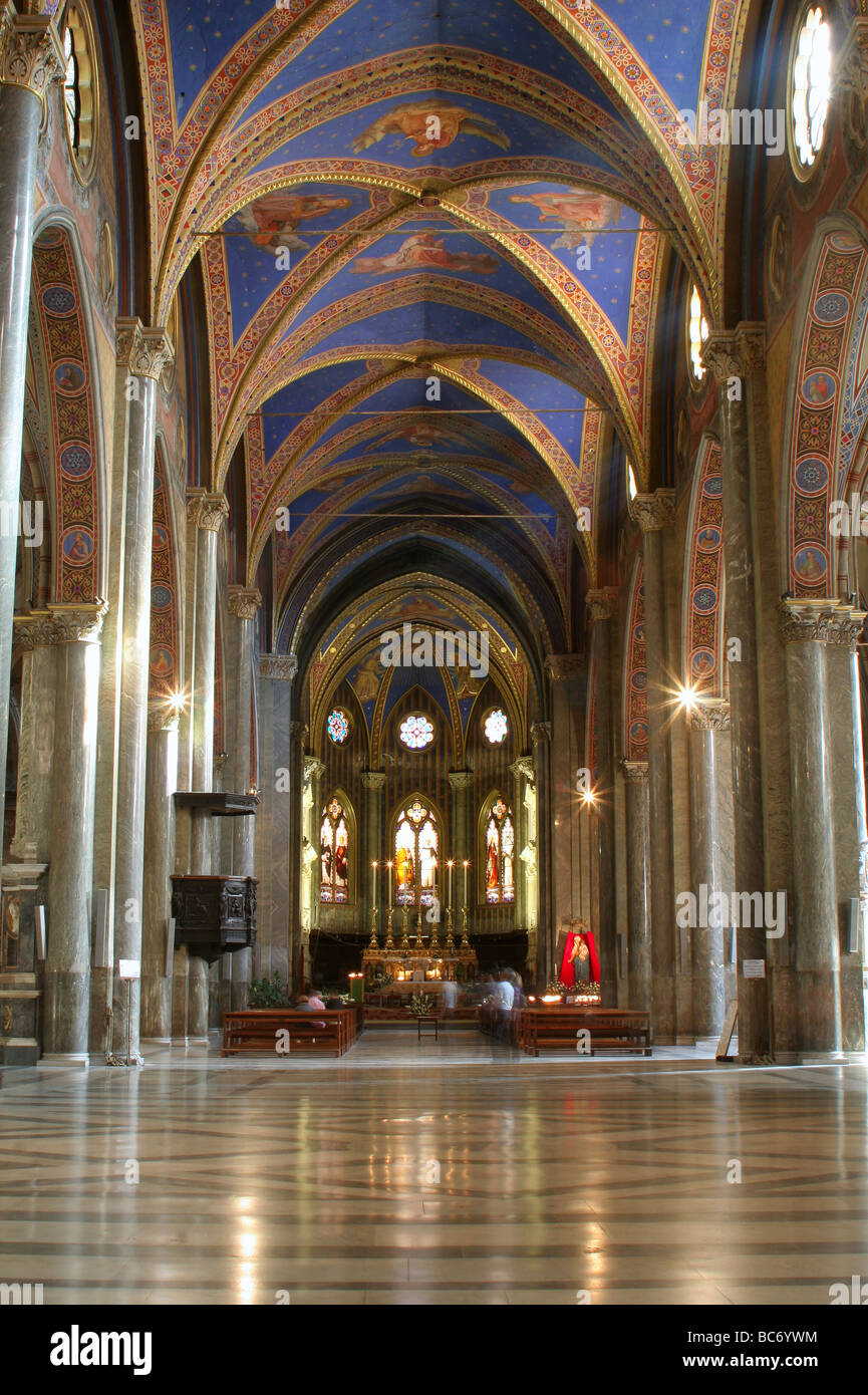 Interior santa maria sopra minerva hi-res stock photography and images ...