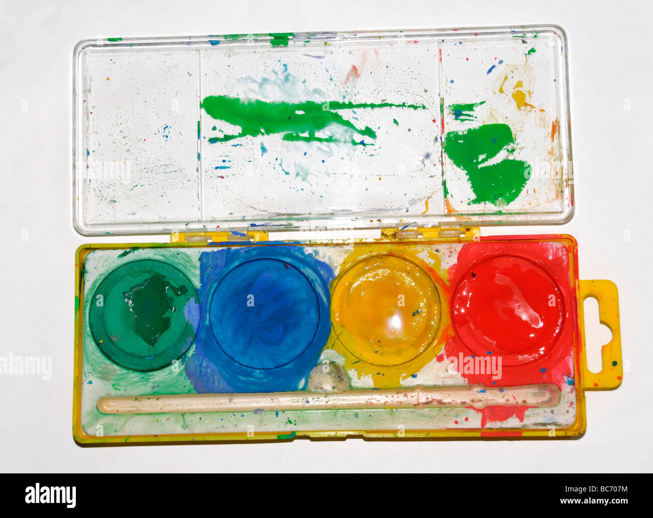 Primary colours paints hi-res stock photography and images - Alamy