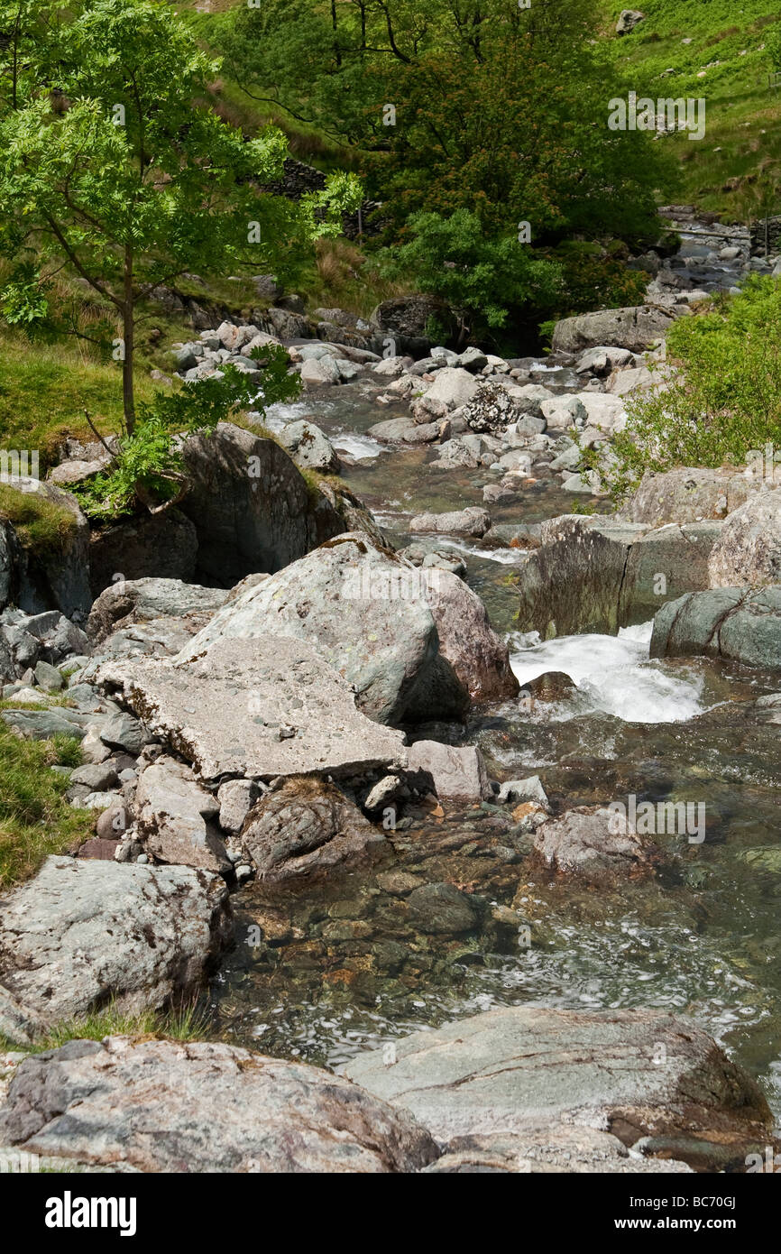 Water tumbling over rocks hi-res stock photography and images - Alamy