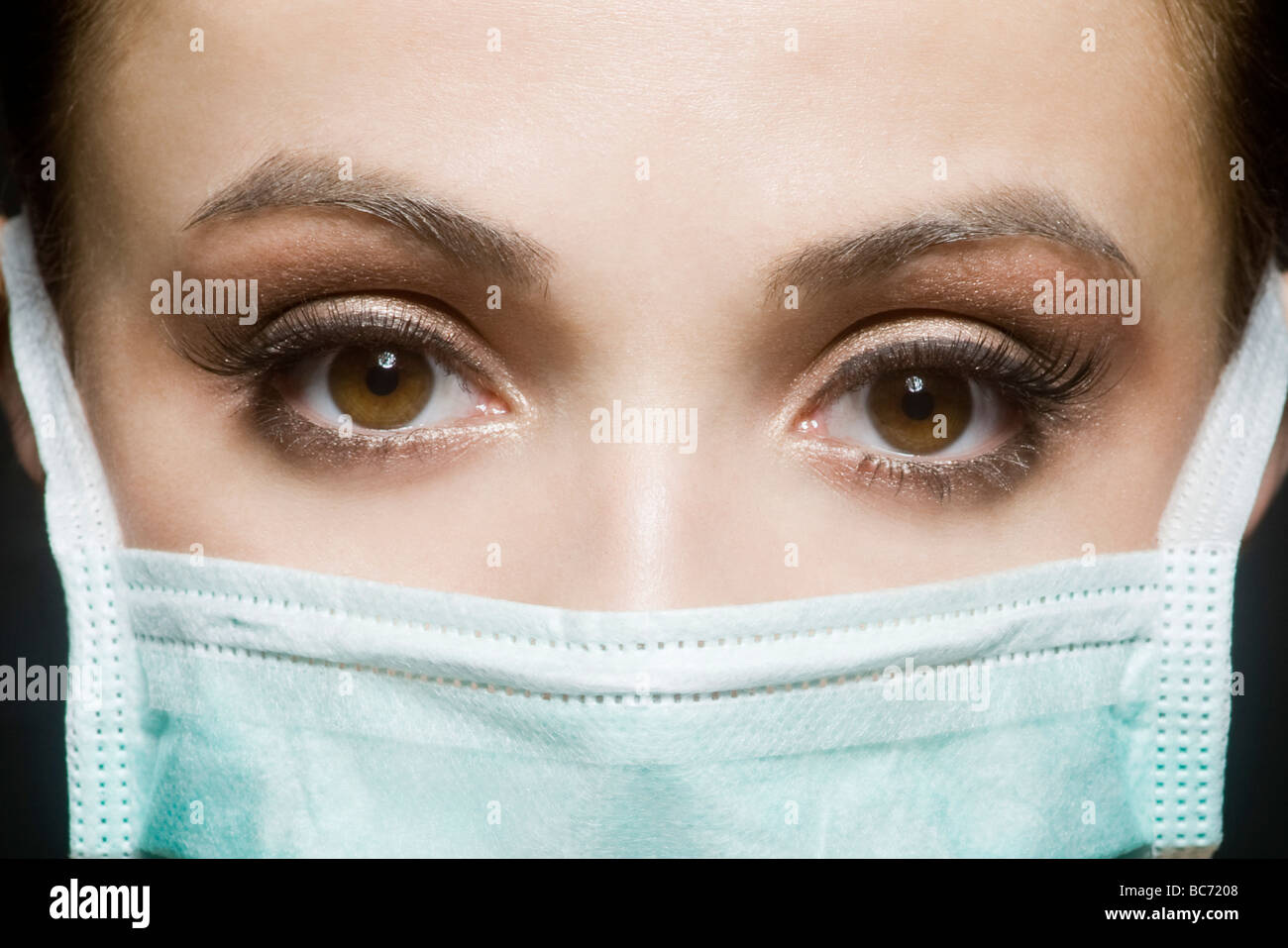 Surgical face cover hi-res stock photography and images - Alamy