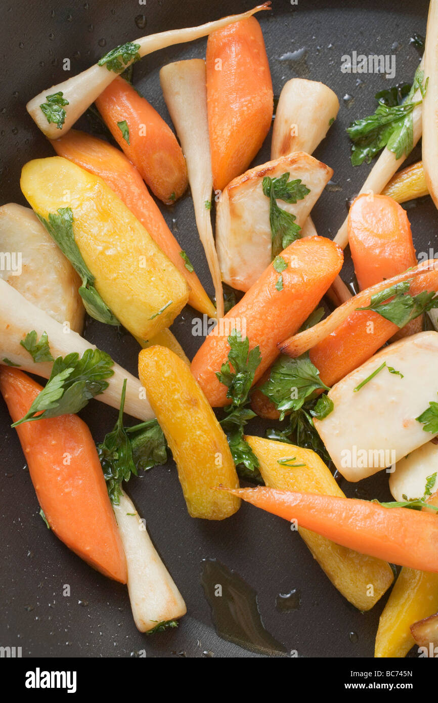 Skillet roasted root vegetables hi-res stock photography and images - Alamy