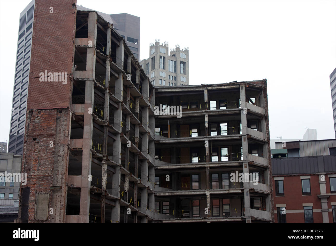 Steel building construction boston hi-res stock photography and images ...