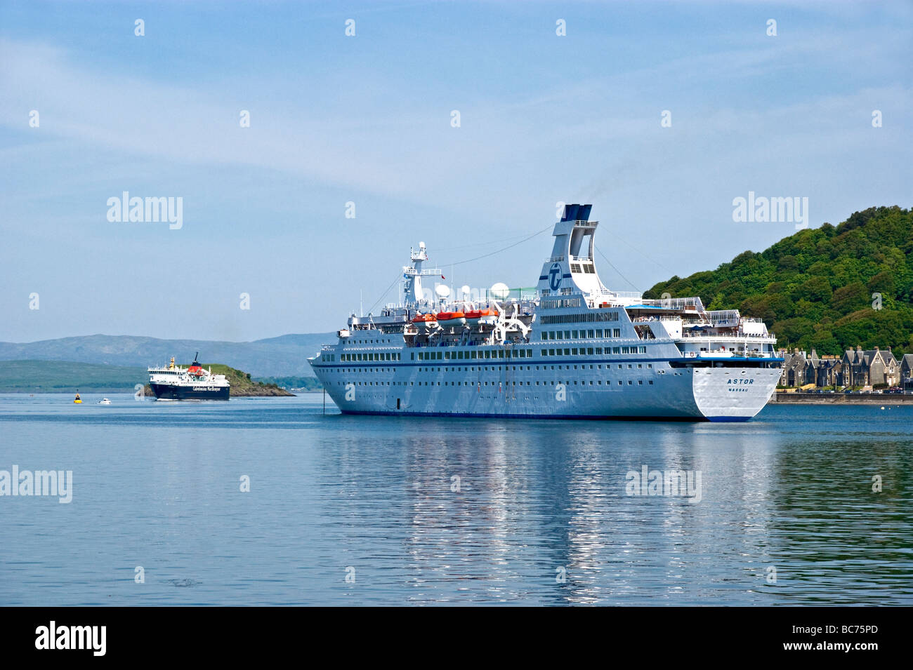 Calmac car ferry Isle of Mull arrives in Oban harbour from Craignure on ...