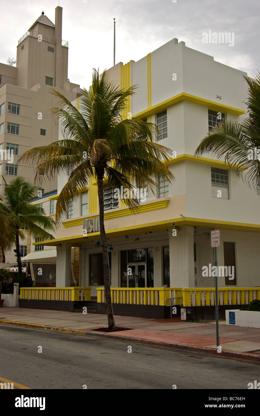 Unoccupied pastel colored art deco building at Miami South Beach Stock ...