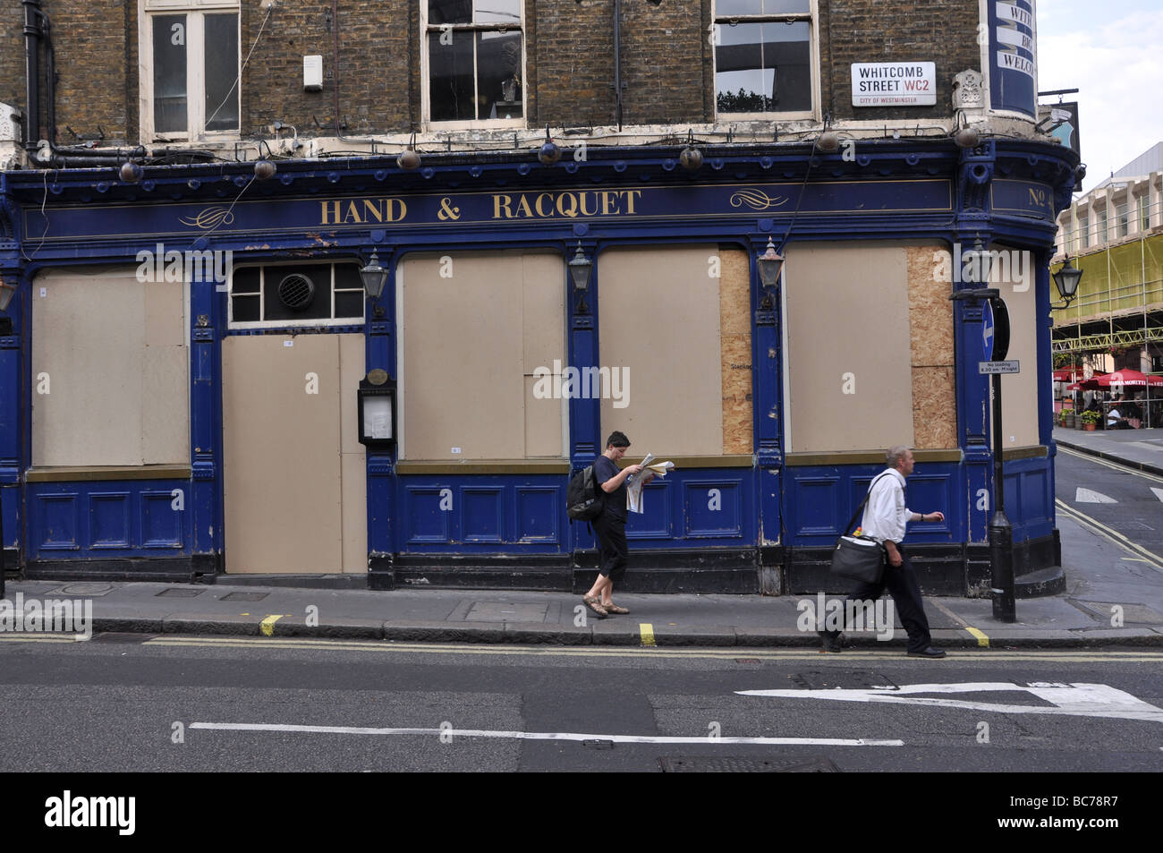 London pub closed down hi-res stock photography and images - Alamy