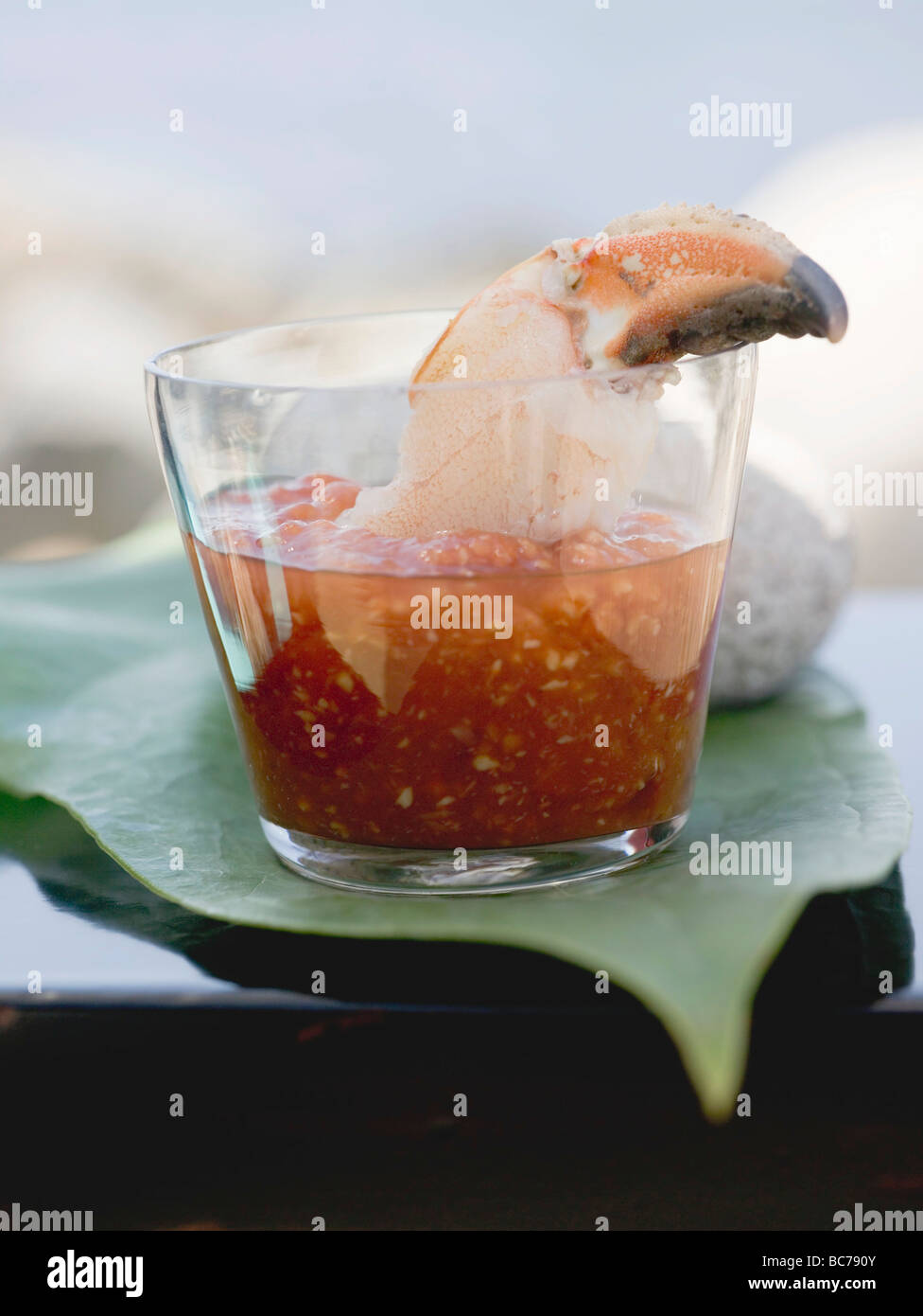 One claw crab hi-res stock photography and images - Alamy