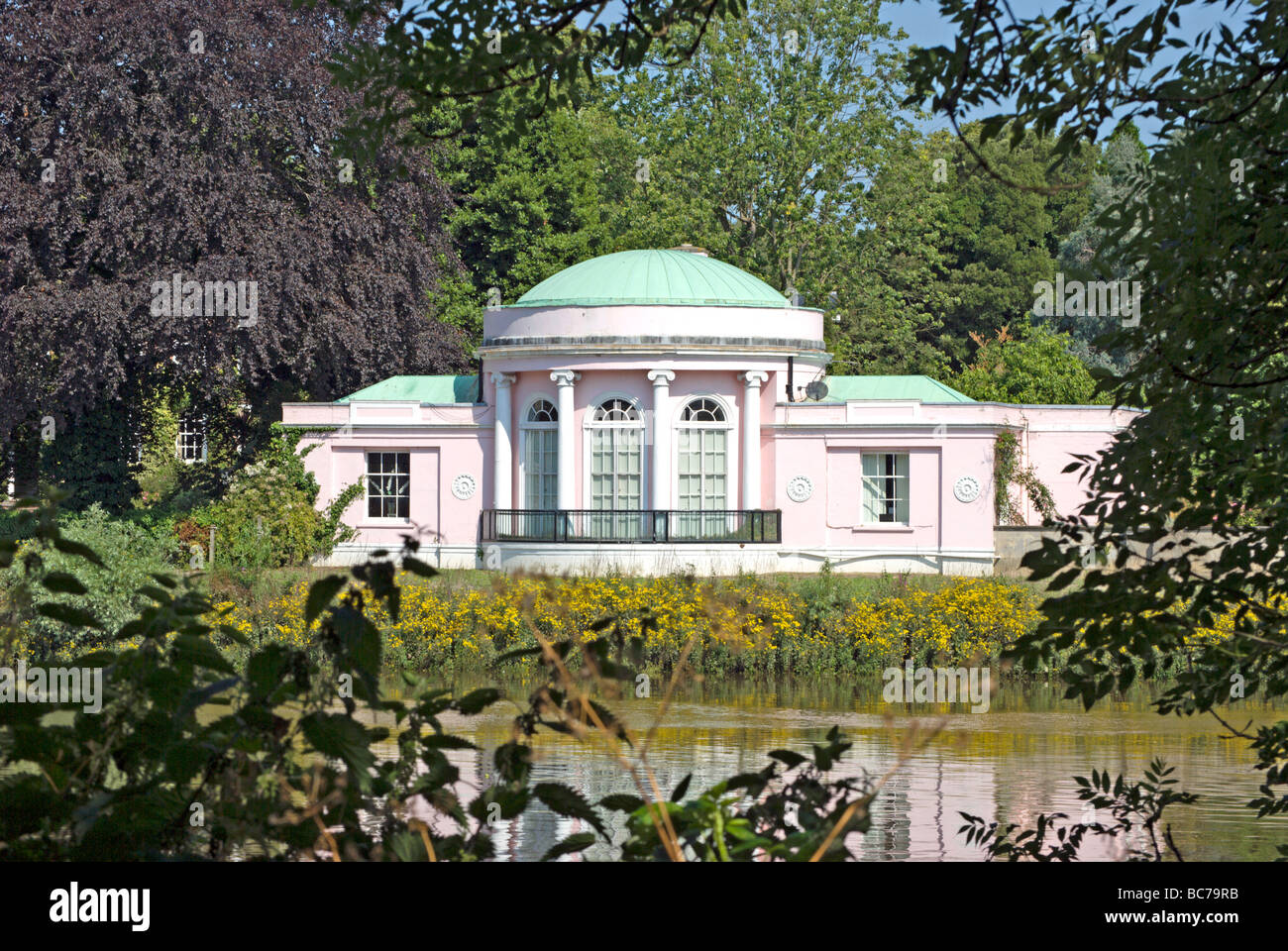 Boathouse pavilion hi-res stock photography and images - Alamy