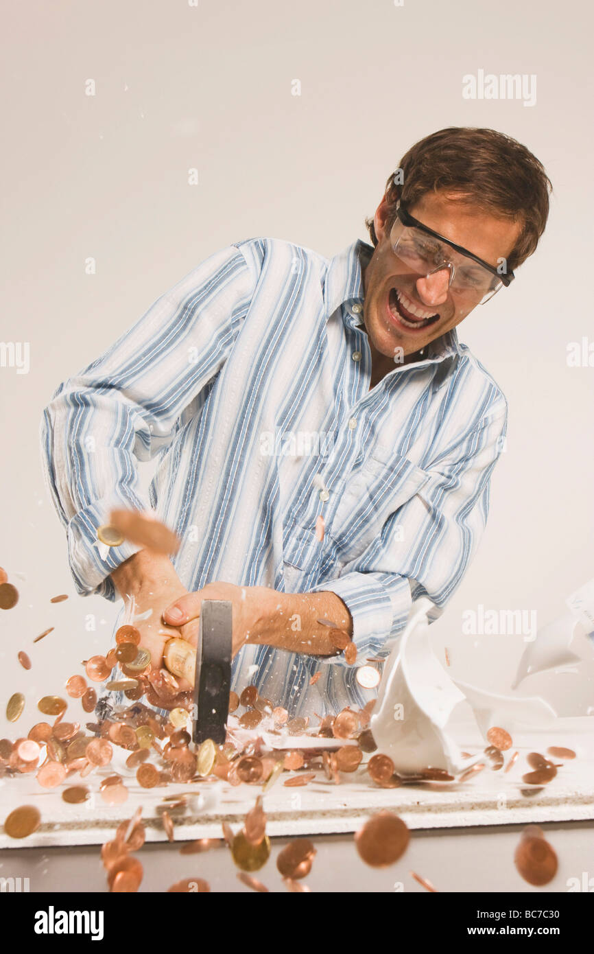 Hammer smashing hi-res stock photography and images - Alamy Hammer smashing hi-res stock photography and images - Alamy