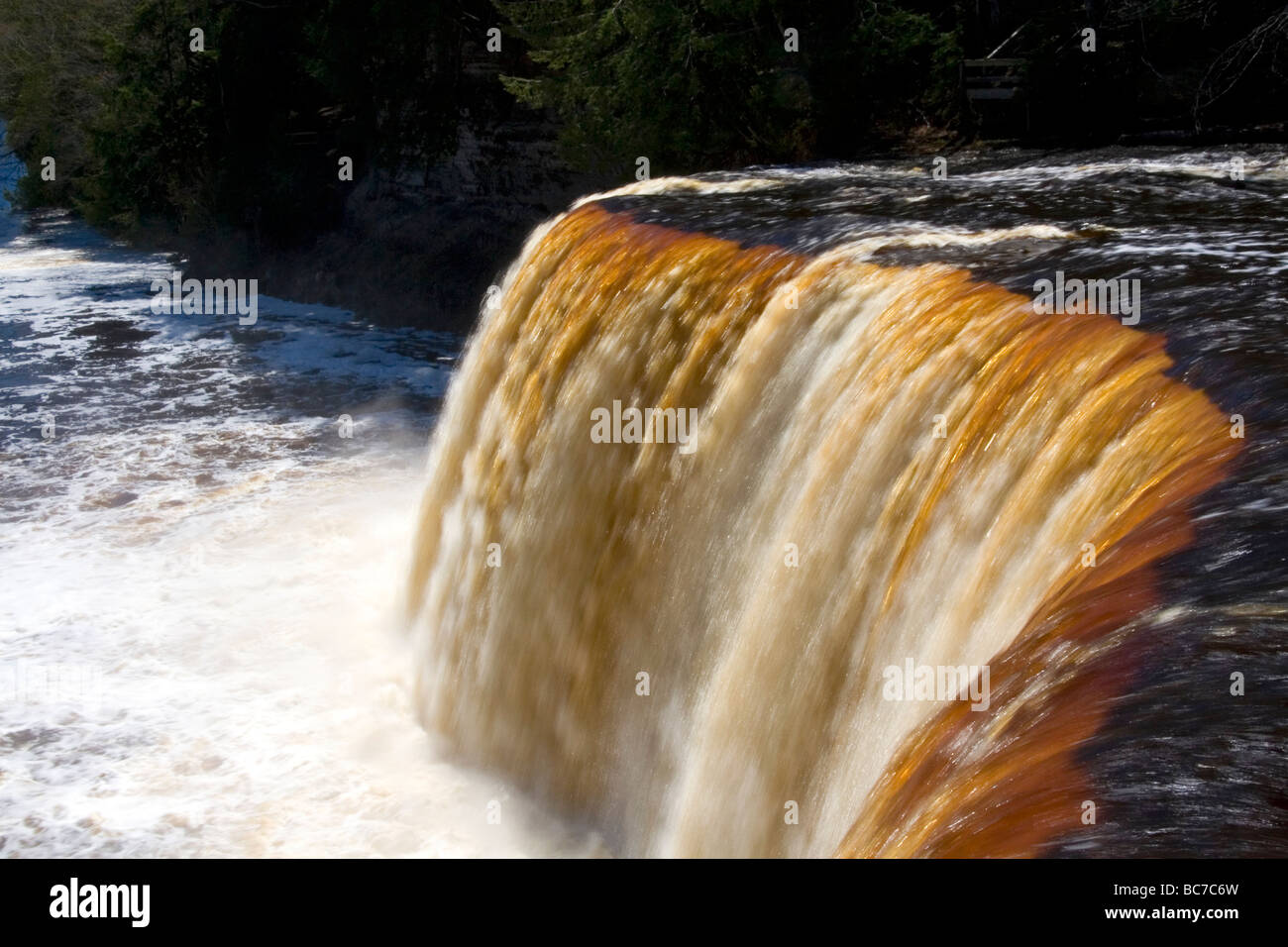 Upper Tahquamenon Falls on the Tahquamenon River in the eastern Upper ...
