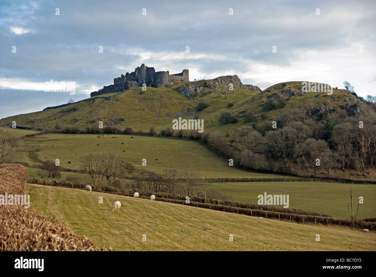 Carreg Cennen Castle Stock Photo - Alamy